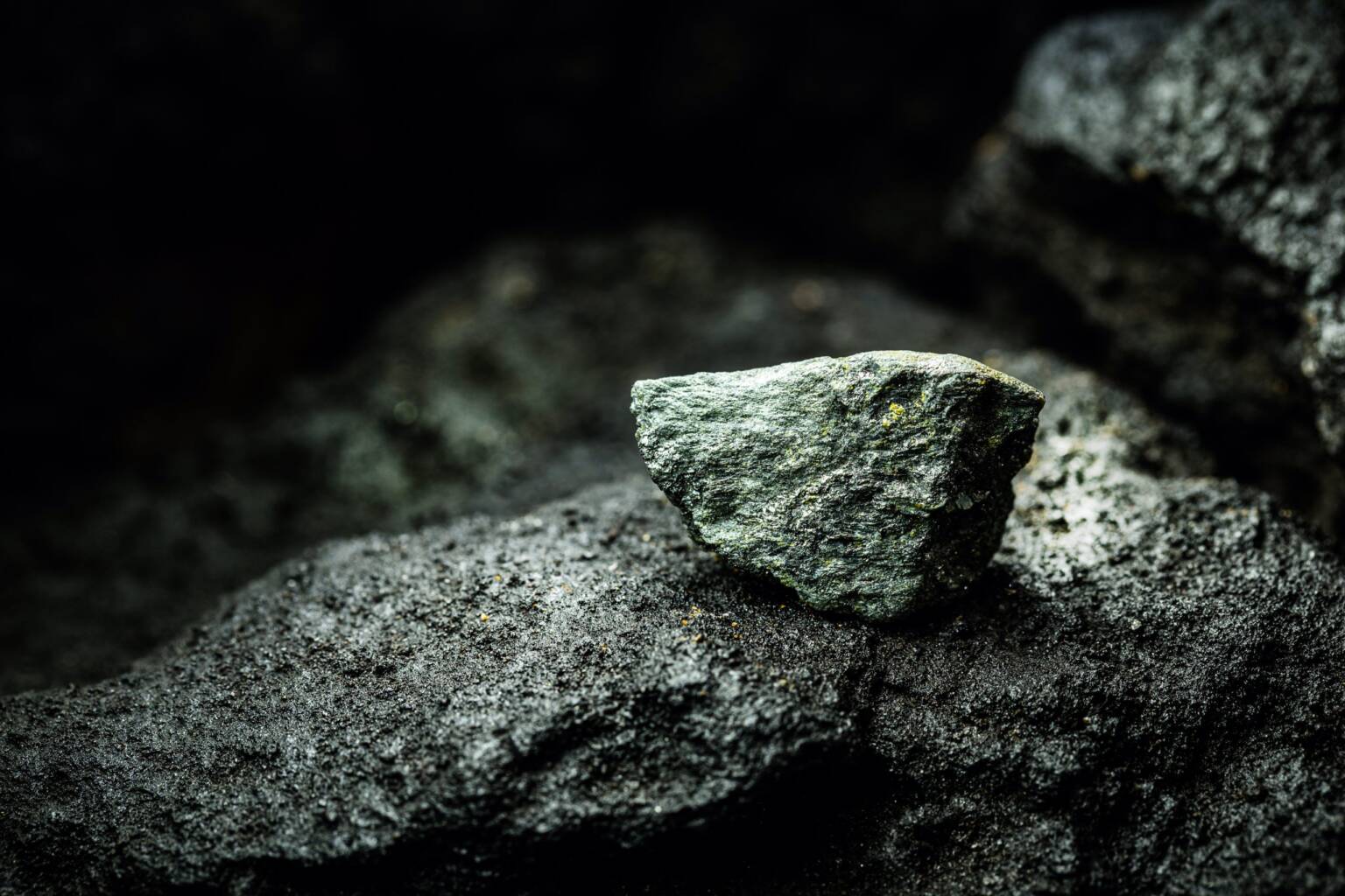 High Grade Natural Graphite Flakes Suppliers in Tanzania